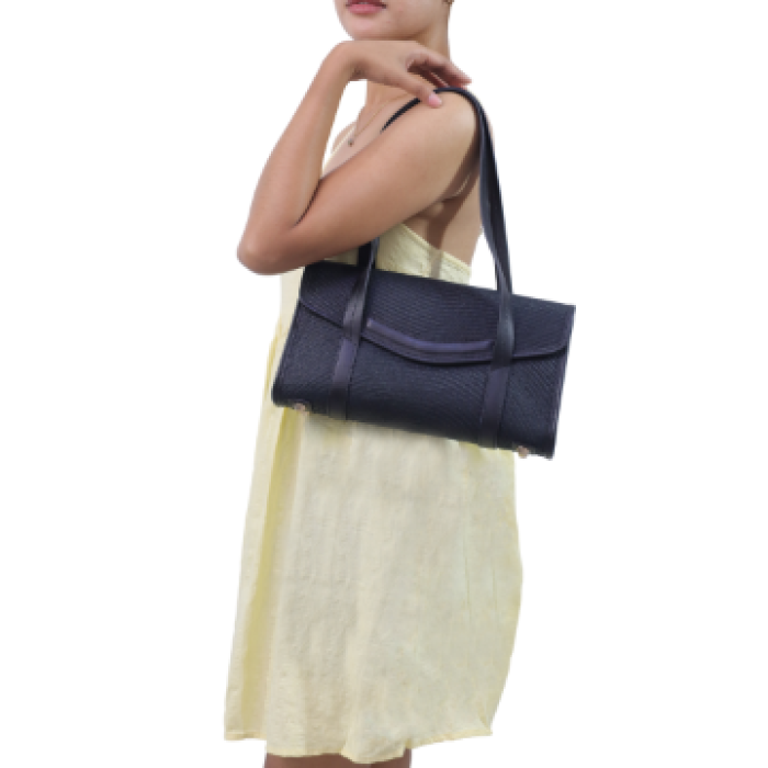LEAH ENVELOP SHOULDER PURSE (BLACK) by LARONE